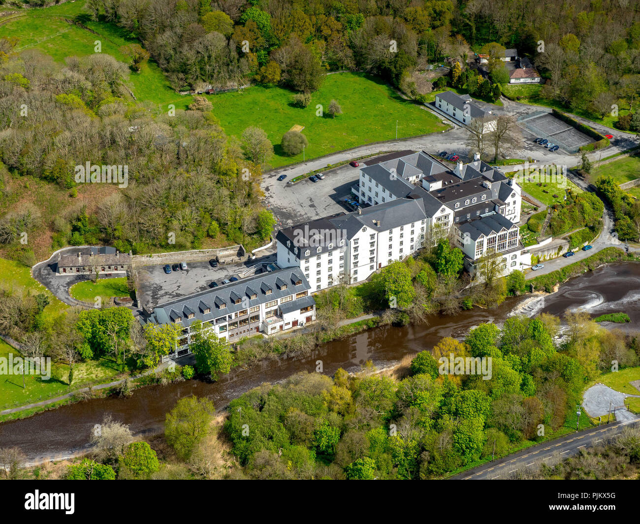 Ennistymon auf inagh fluss -Fotos und -Bildmaterial in hoher Auflösung ...