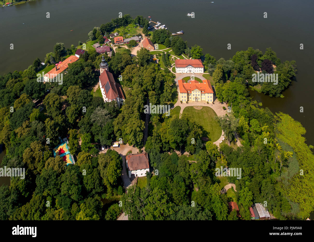Schlossinsel mirow -Fotos und -Bildmaterial in hoher Auflösung – Alamy