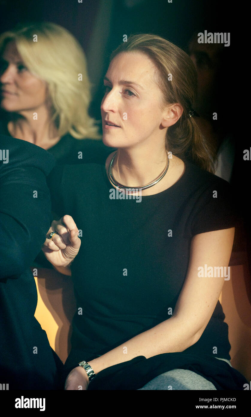 Claire louise coombs -Fotos und -Bildmaterial in hoher Auflösung – Alamy