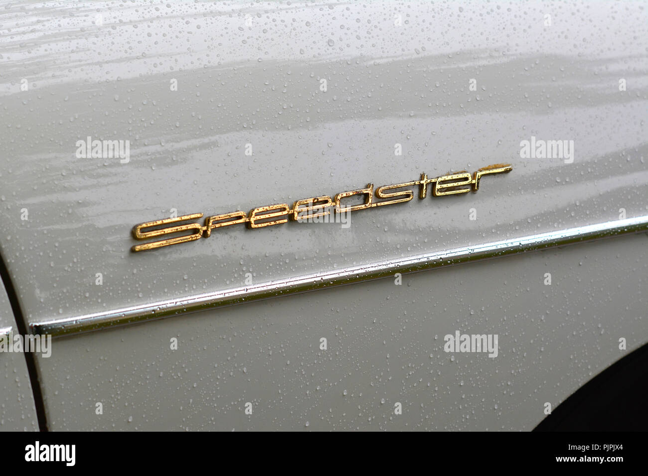 Logo porsche speedster -Fotos und -Bildmaterial in hoher Auflösung – Alamy
