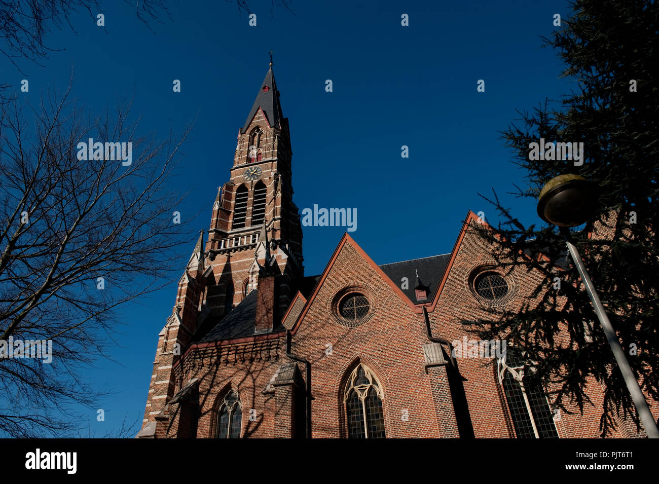 Sint jozef kerk -Fotos und -Bildmaterial in hoher Auflösung – Alamy