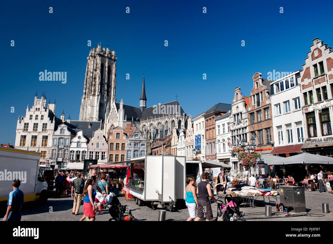 Saint rumbolds cathedral in mechelen -Fotos und -Bildmaterial in hoher ...