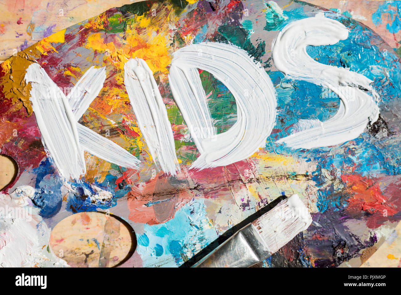 Kunstunterricht kinder Stockfotos und -bilder Kaufen - Alamy
