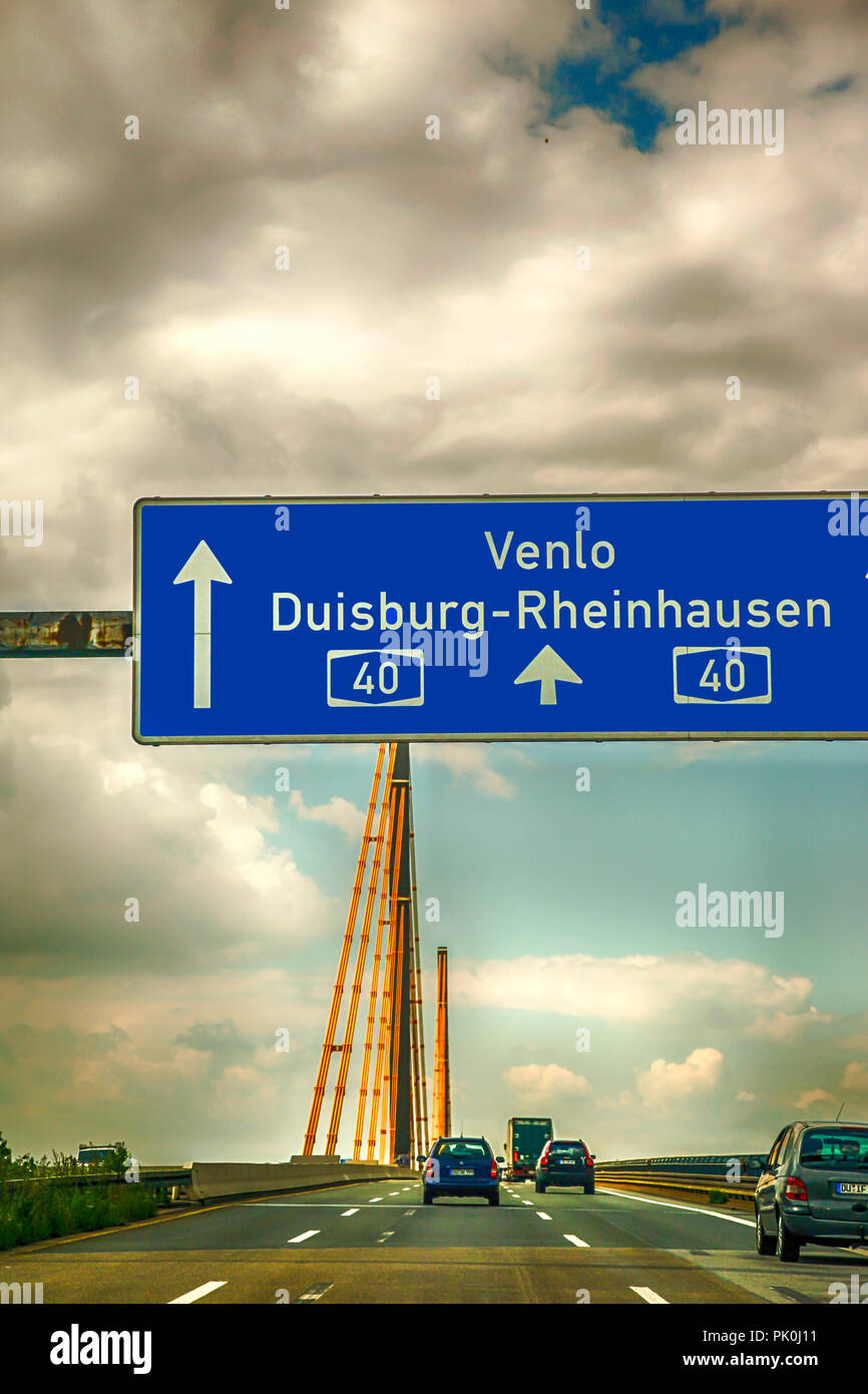 Germany autobahn sign -Fotos und -Bildmaterial in hoher Auflösung – Alamy