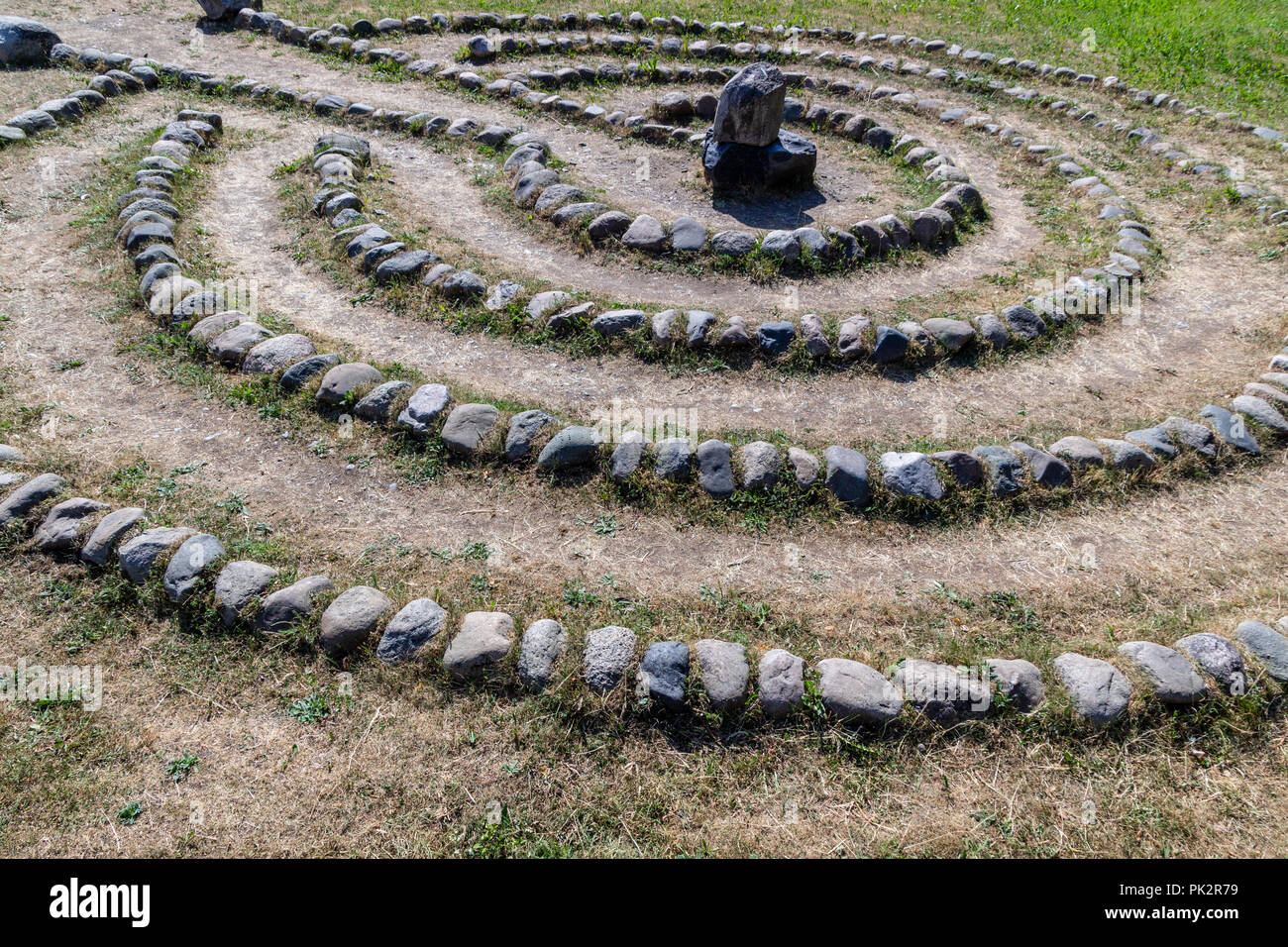 Labyrinth aus stahl -Fotos und -Bildmaterial in hoher Auflösung – Alamy
