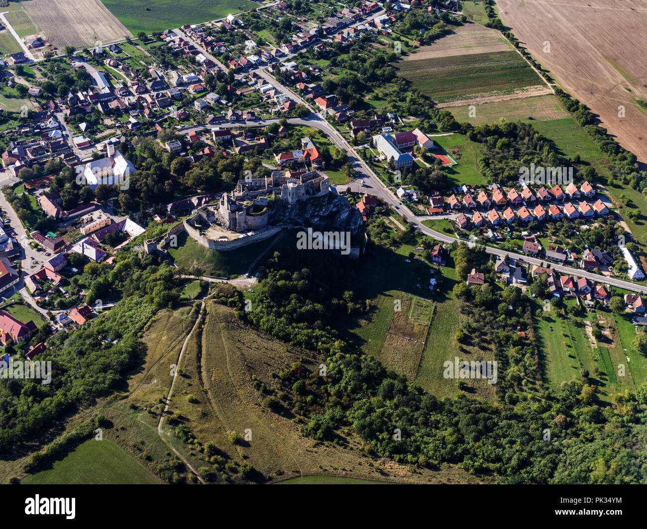 Schloss beckov -Fotos und -Bildmaterial in hoher Auflösung – Alamy