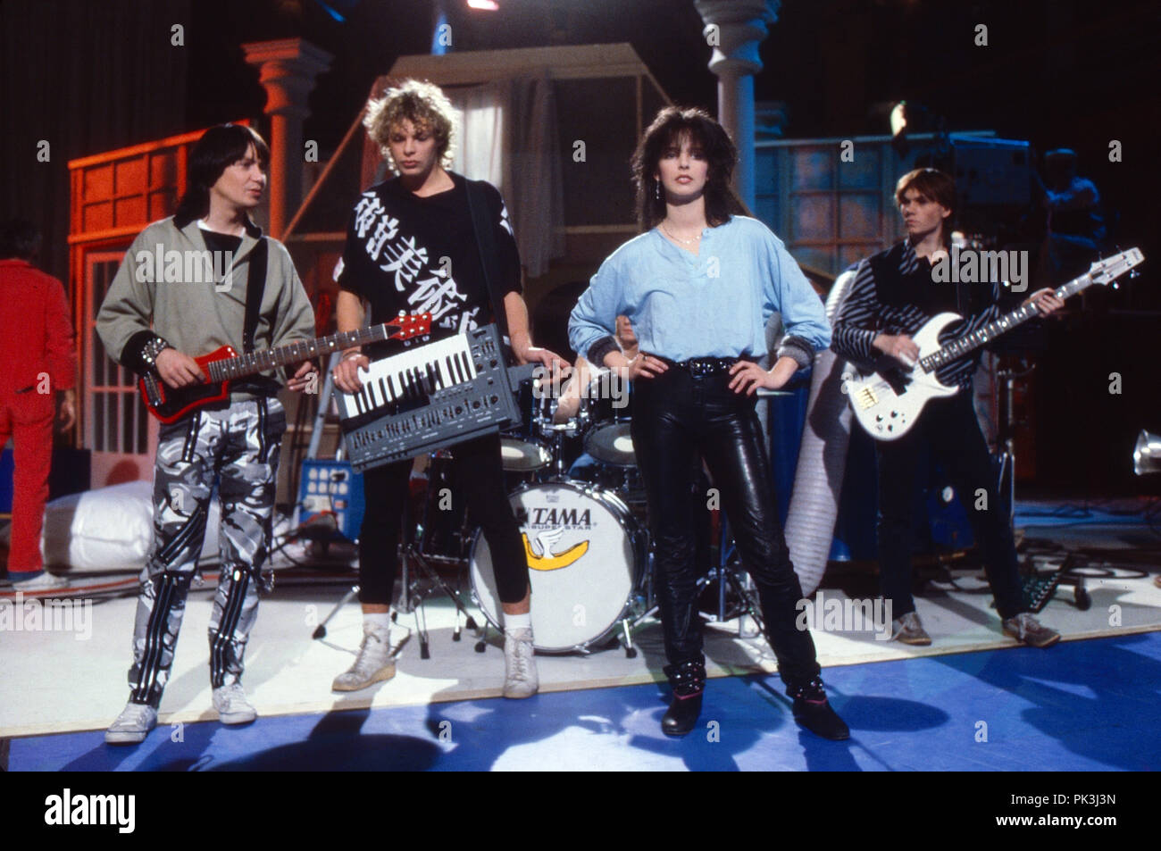 Nena, deutsche Popmusikerin, mit ihrer Band, Deutschland 1983. Deutsche ...
