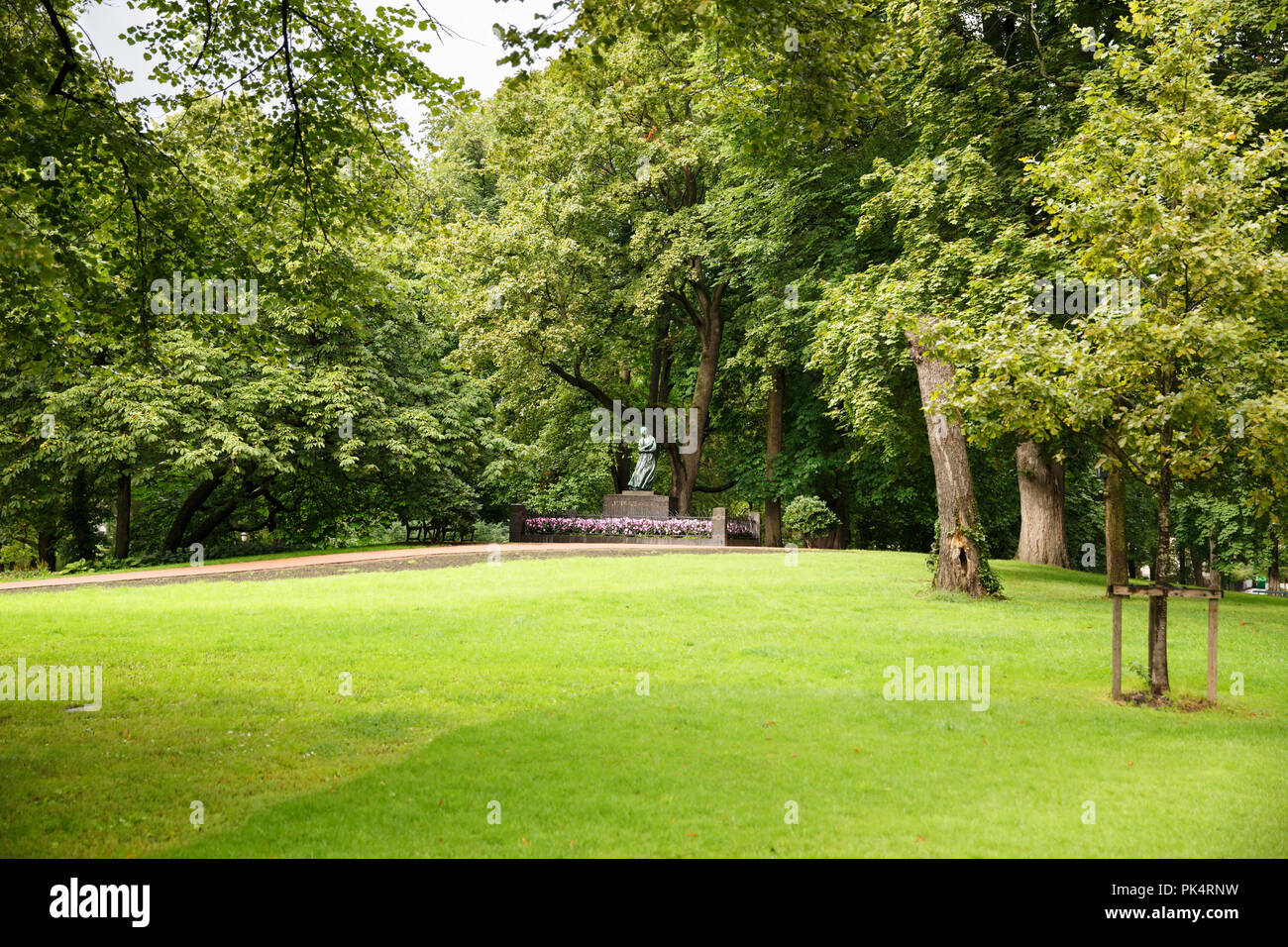 Die Statue von Camilla Collette im Royal Palace Park in Oslo, Norwegen ...