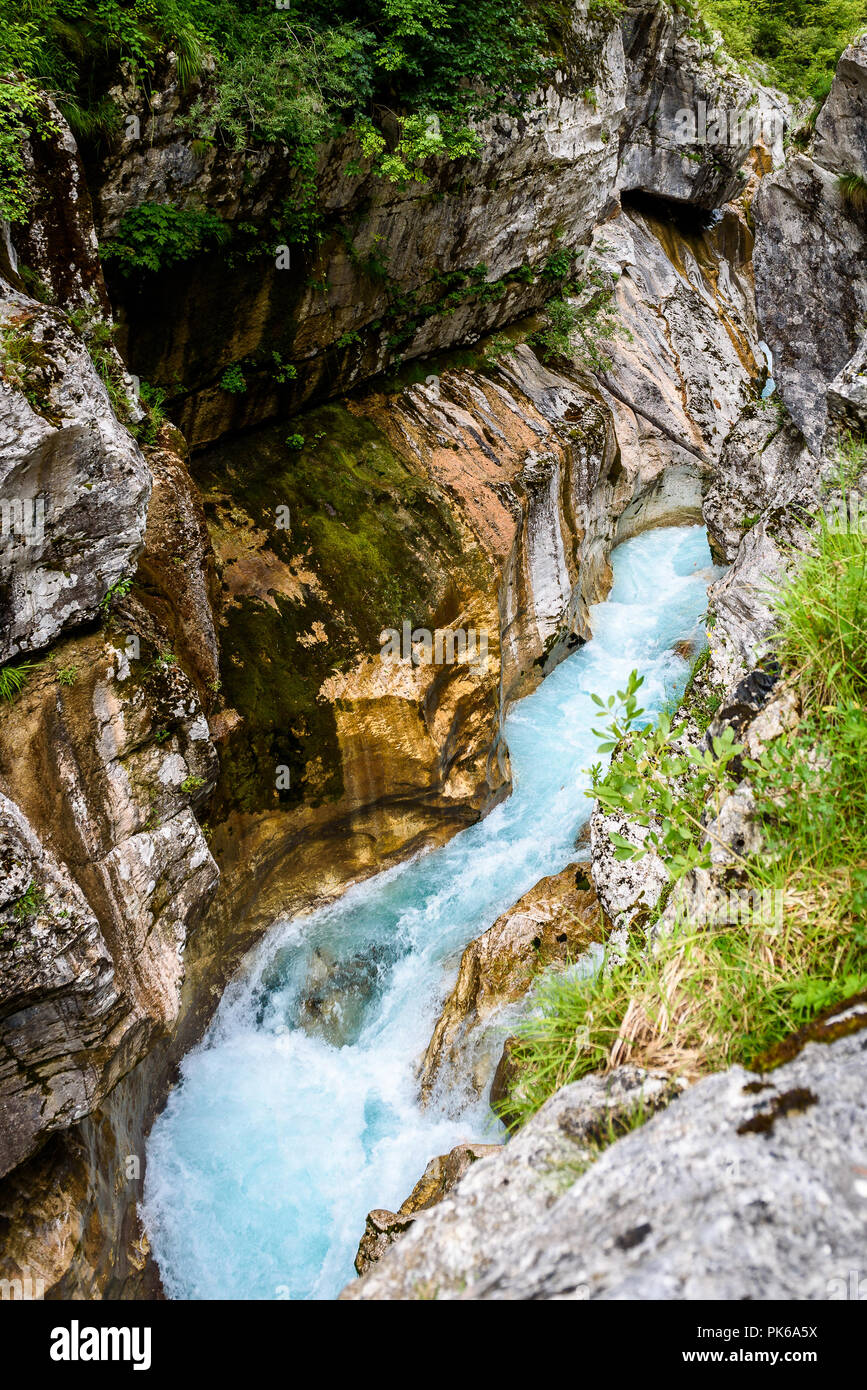 Soca tal bovec isonzo -Fotos und -Bildmaterial in hoher Auflösung – Alamy