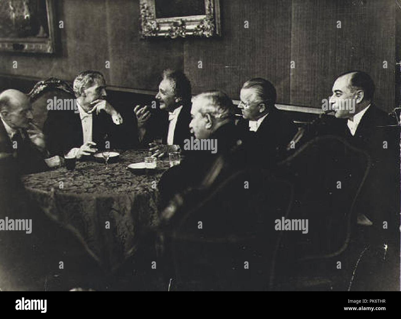 Einstein gruppenbild -Fotos und -Bildmaterial in hoher Auflösung – Alamy