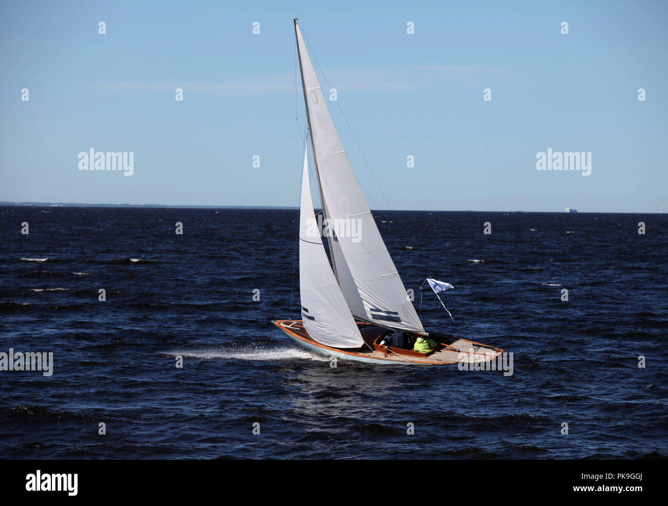 Racing yacht boot mast segelboot -Fotos und -Bildmaterial in hoher ...