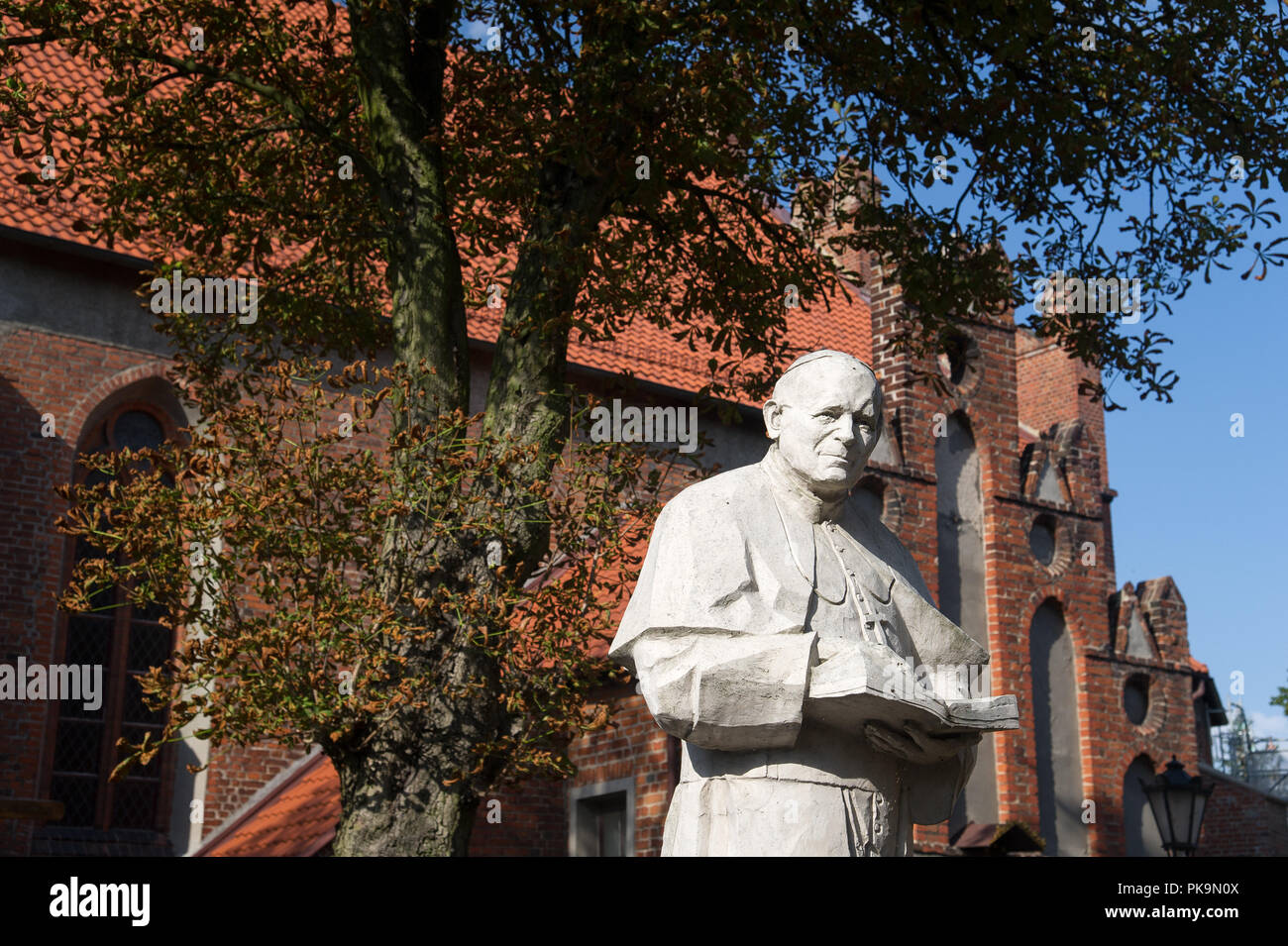 Erzengel michael statue vatikan -Fotos und -Bildmaterial in hoher ...