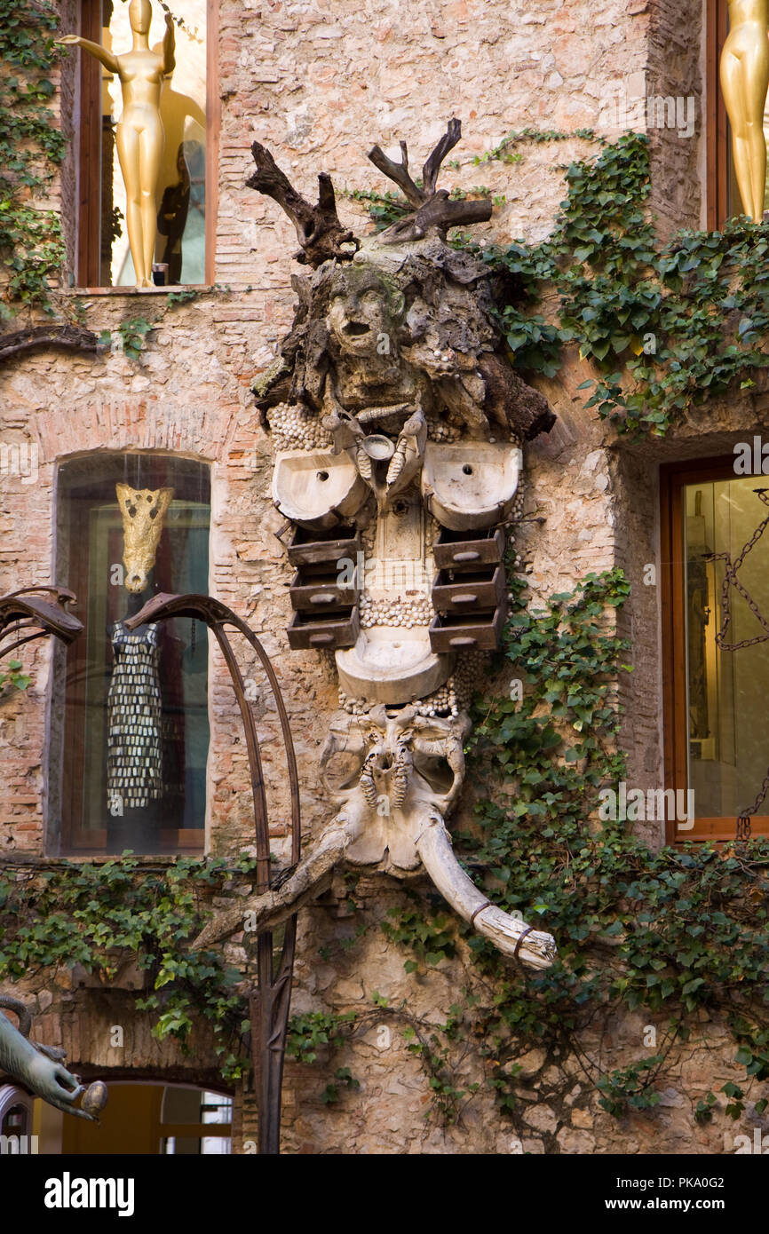 Surrealistische malerei salvador dali -Fotos und -Bildmaterial in hoher Auflösung – Alamy