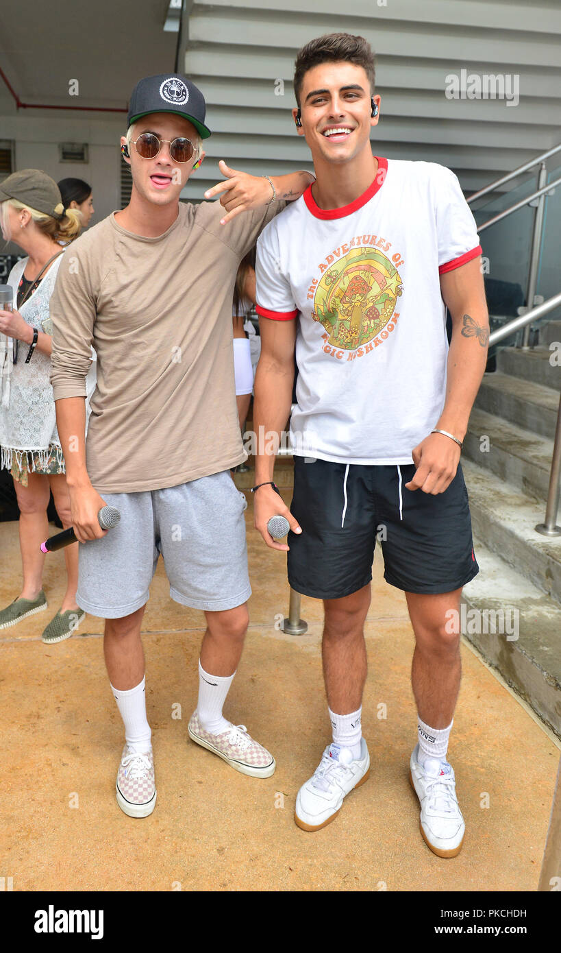 Y100 Mack-A-Poolooza ultimate poolside Konzert der Sommer in ...