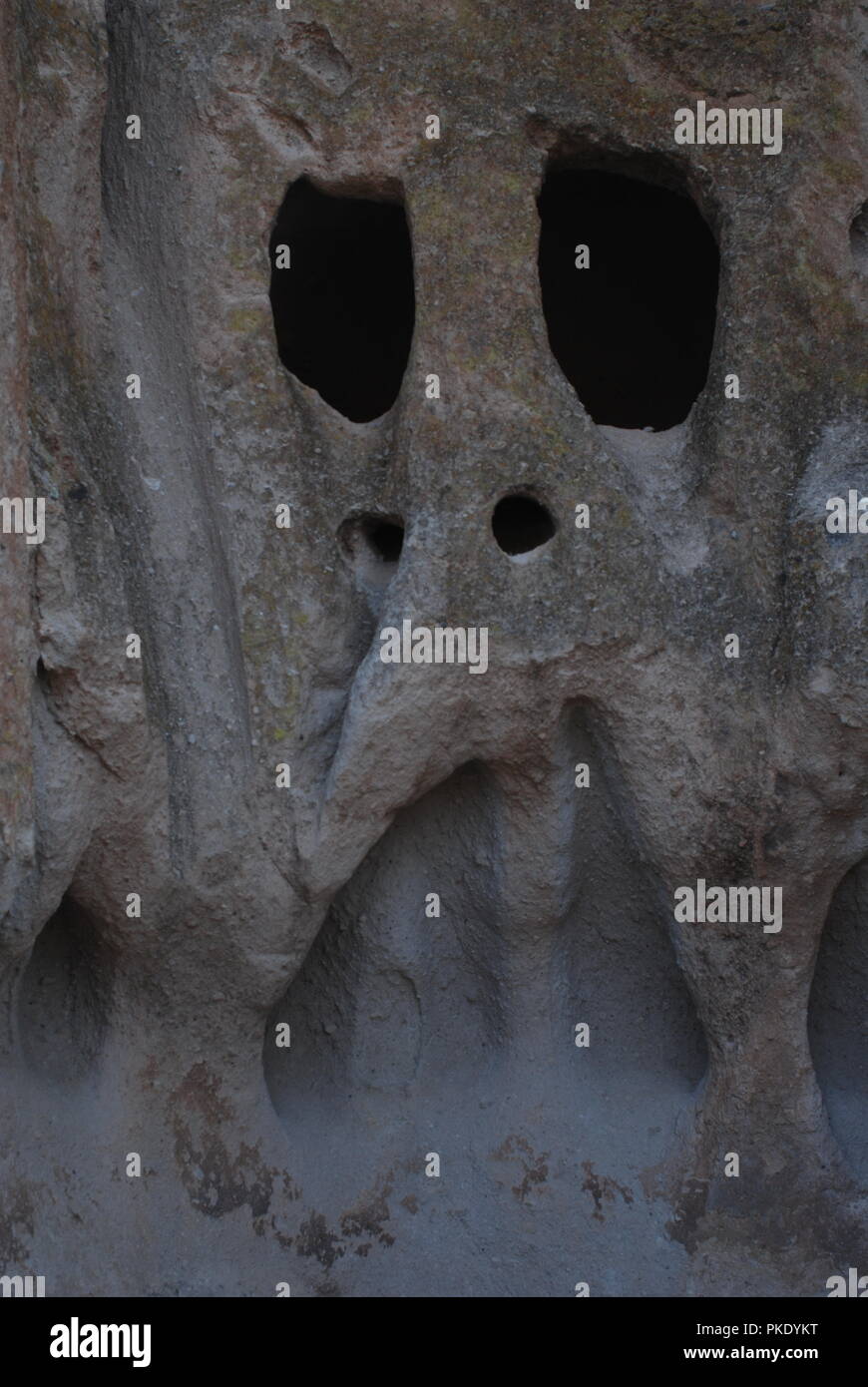 Gesicht in den felsen -Fotos und -Bildmaterial in hoher Auflösung – Alamy
