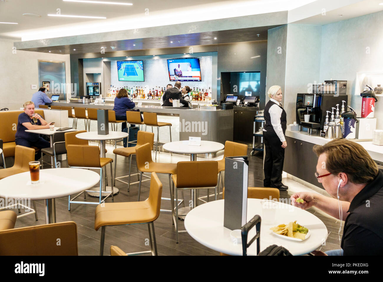 Flagship pub -Fotos und -Bildmaterial in hoher Auflösung – Alamy