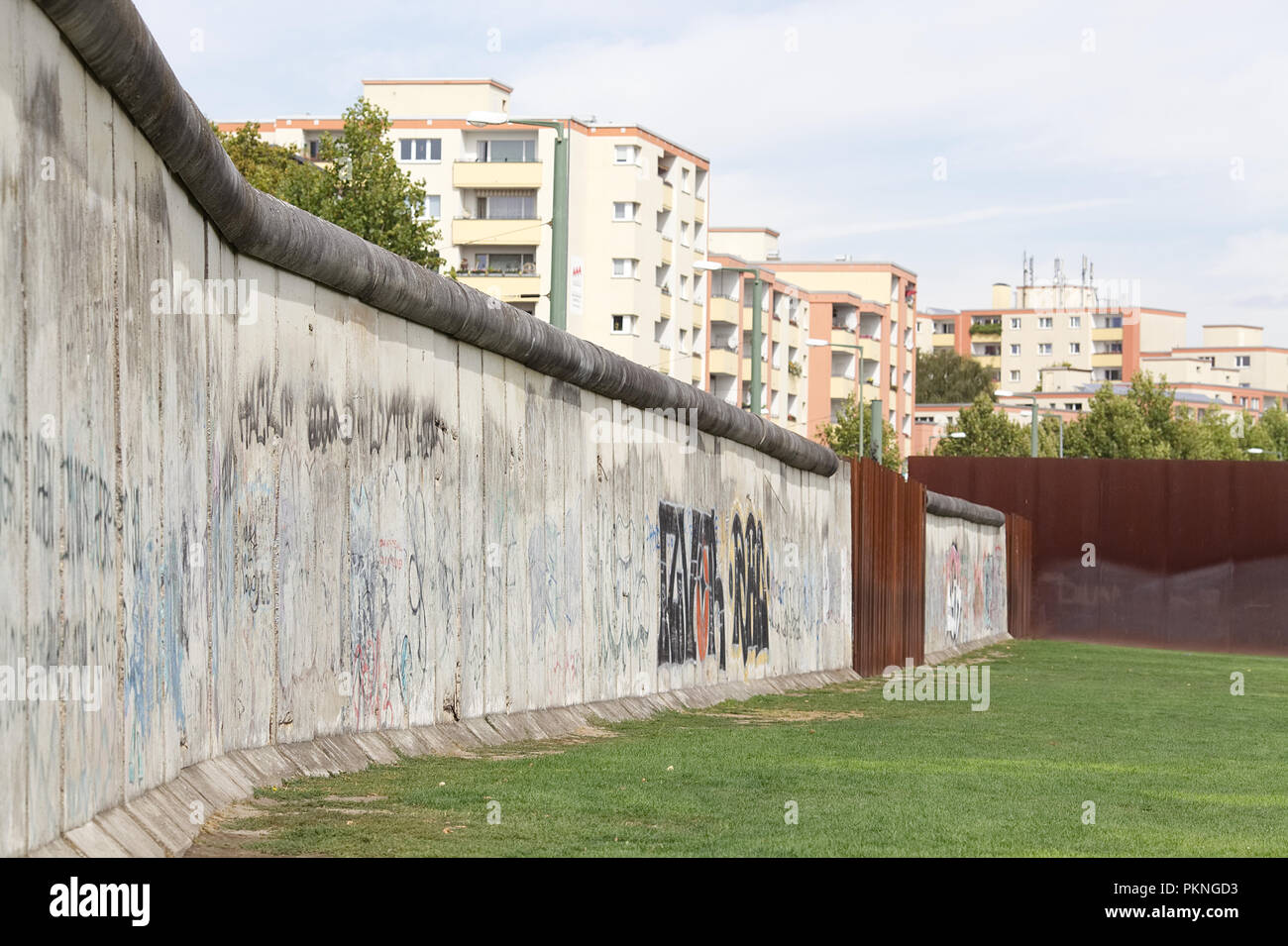 Die mauer trennt deutschland -Fotos und -Bildmaterial in hoher ...