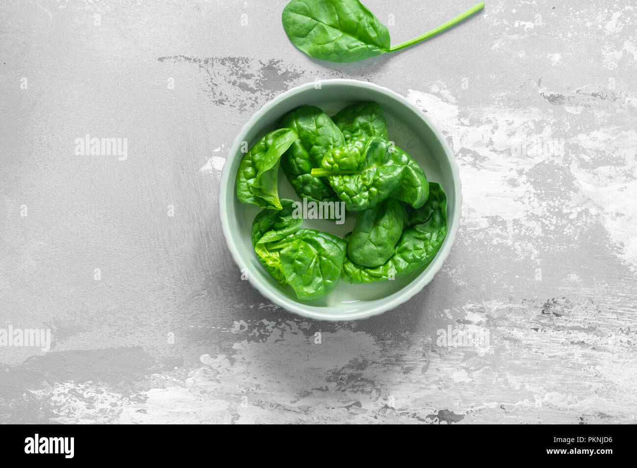Spinat spinat -Fotos und -Bildmaterial in hoher Auflösung – Alamy