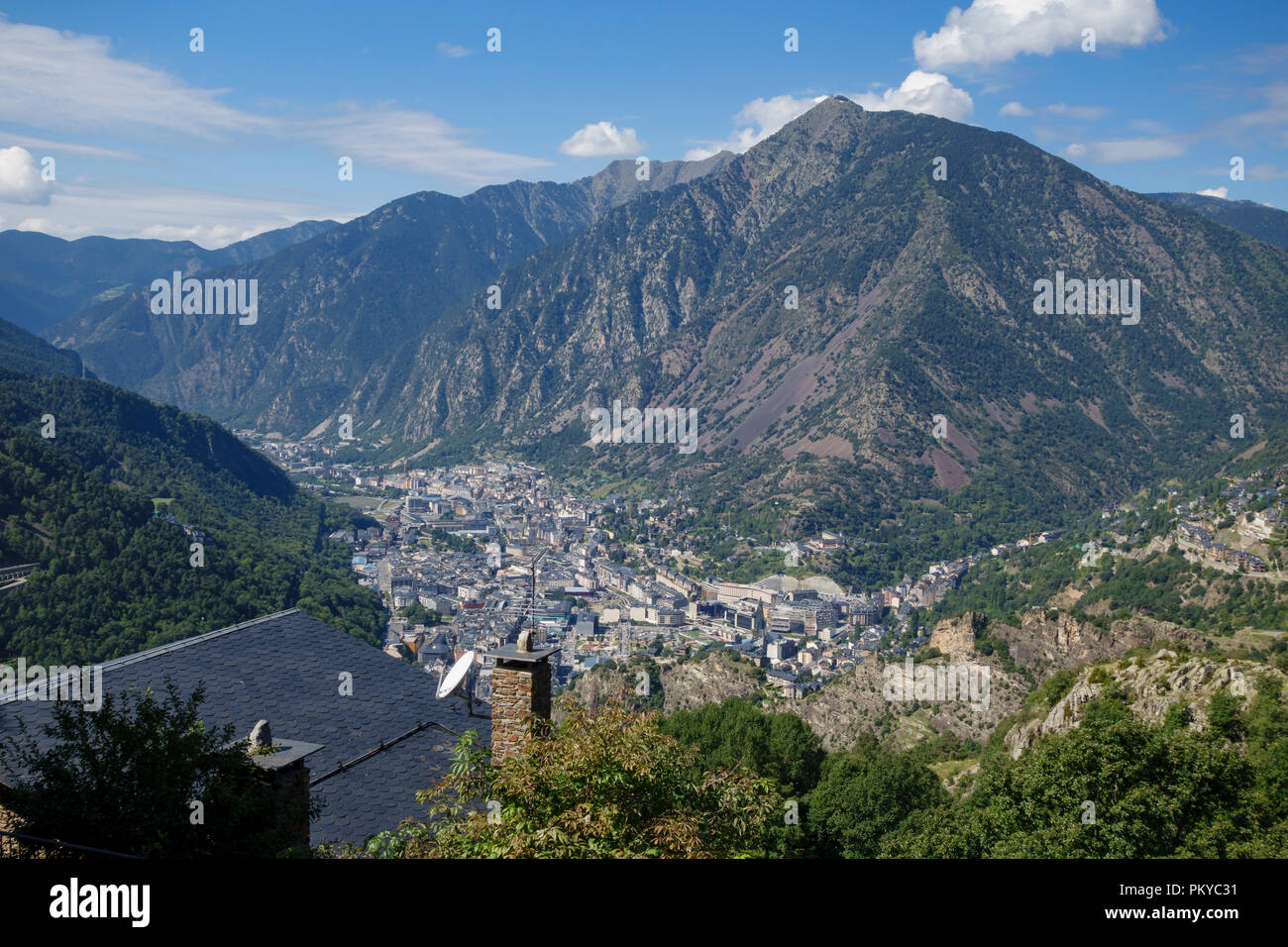 Andorra city view -Fotos und -Bildmaterial in hoher Auflösung – Alamy