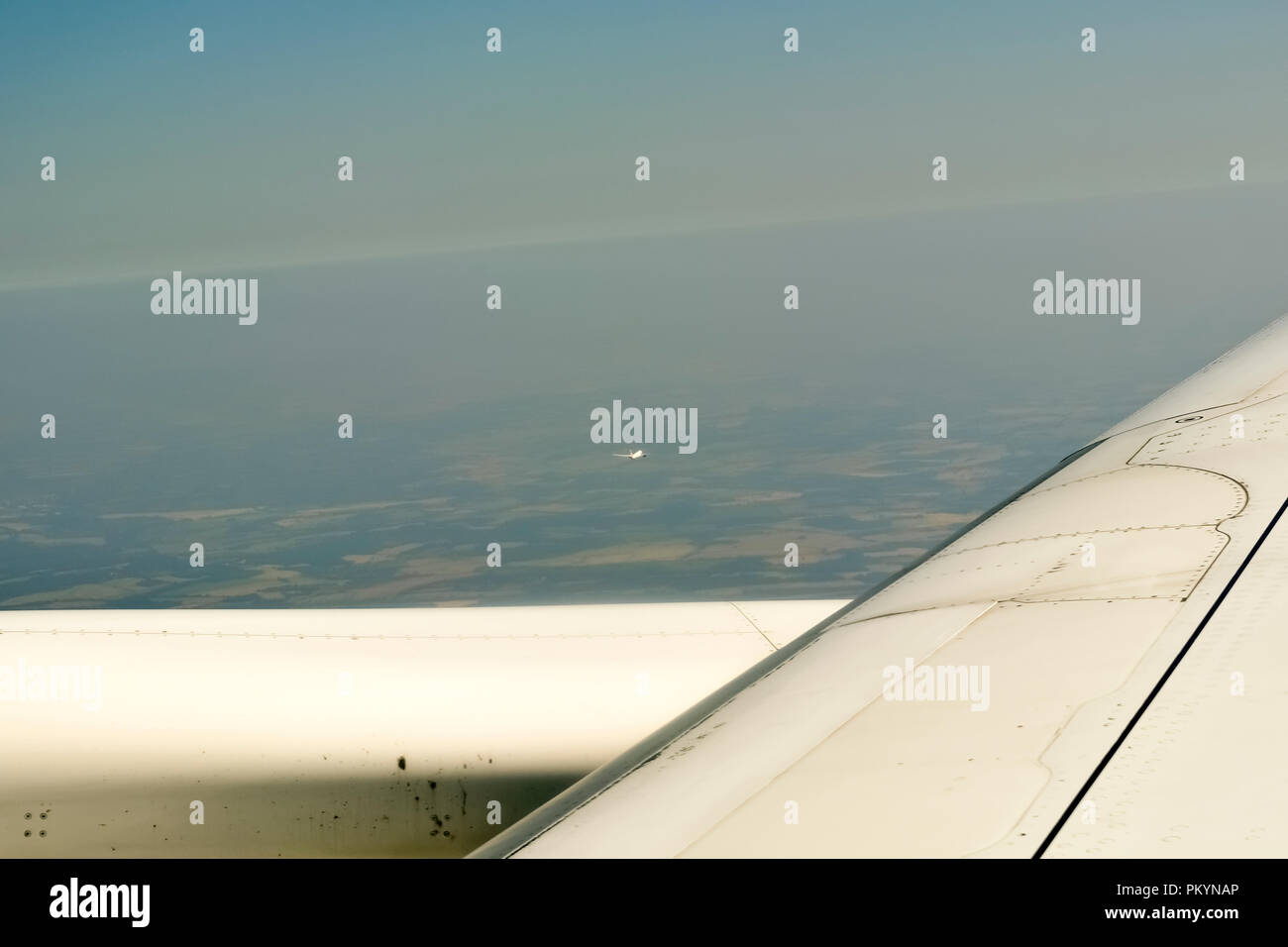 Mid wing -Fotos und -Bildmaterial in hoher Auflösung – Alamy