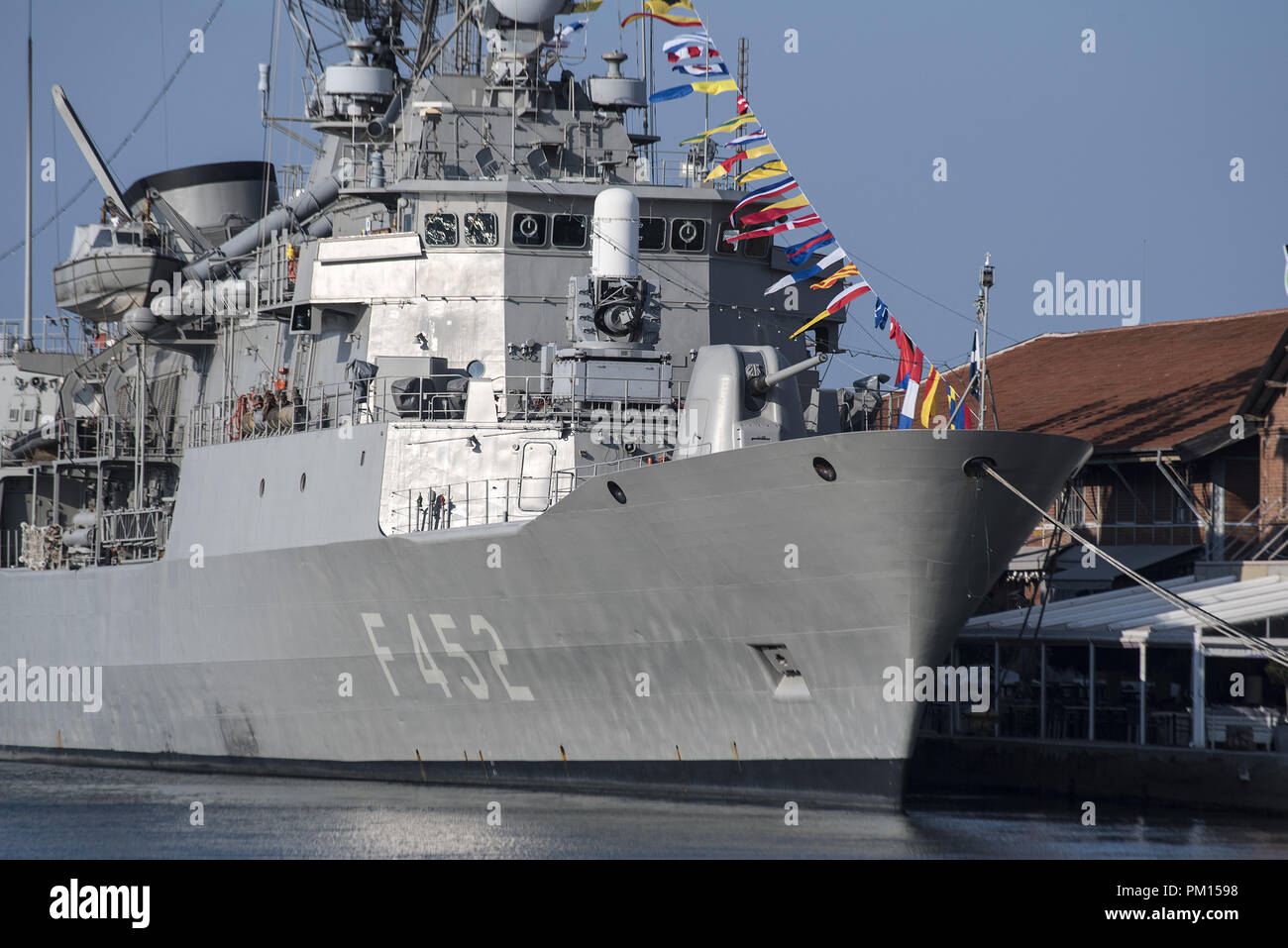 Griechische fregattenhydra -Fotos und -Bildmaterial in hoher Auflösung – Alamy