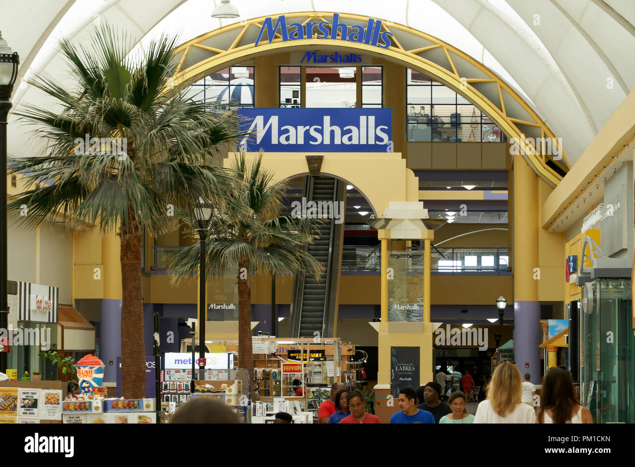 Miami florida marshalls department store -Fotos und -Bildmaterial in ...