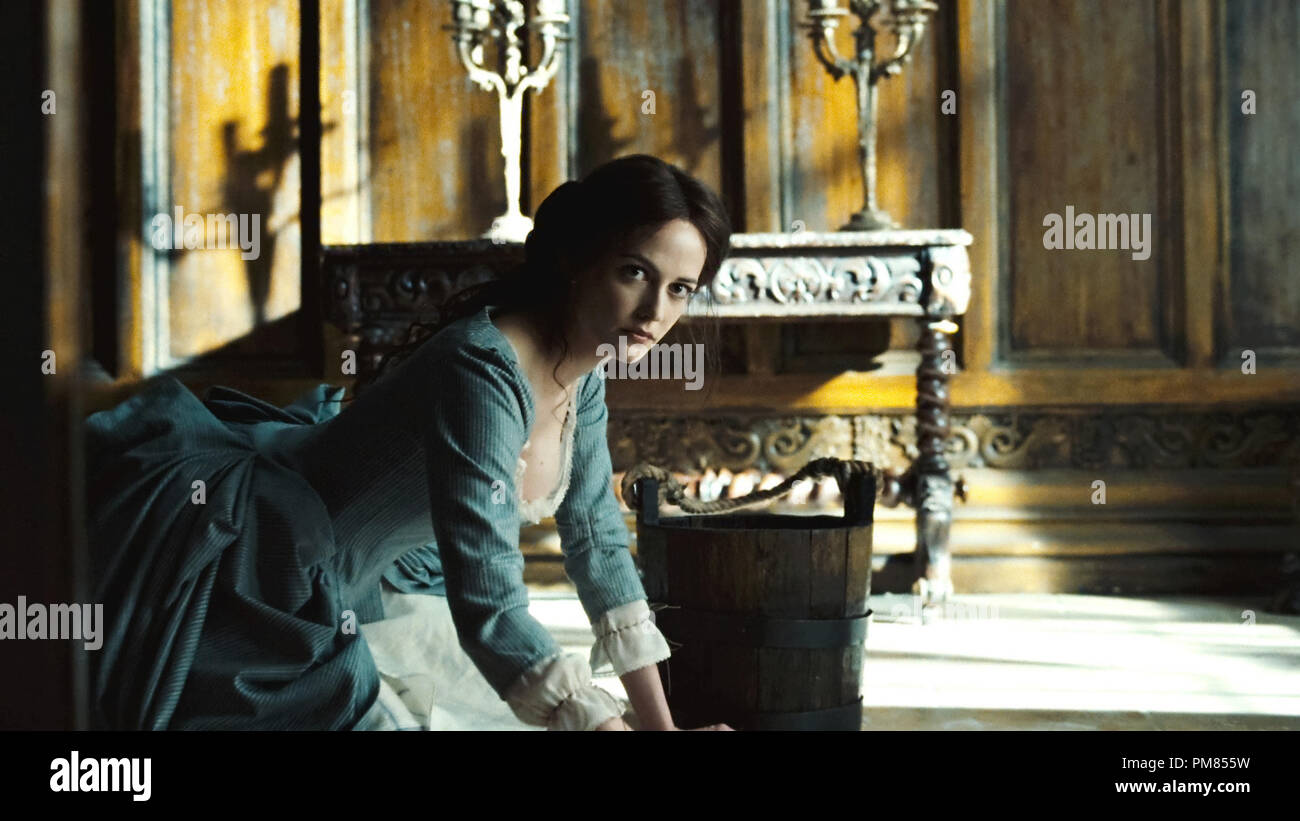 Eva Green Angelique Bouchard Dark Shadows' Review