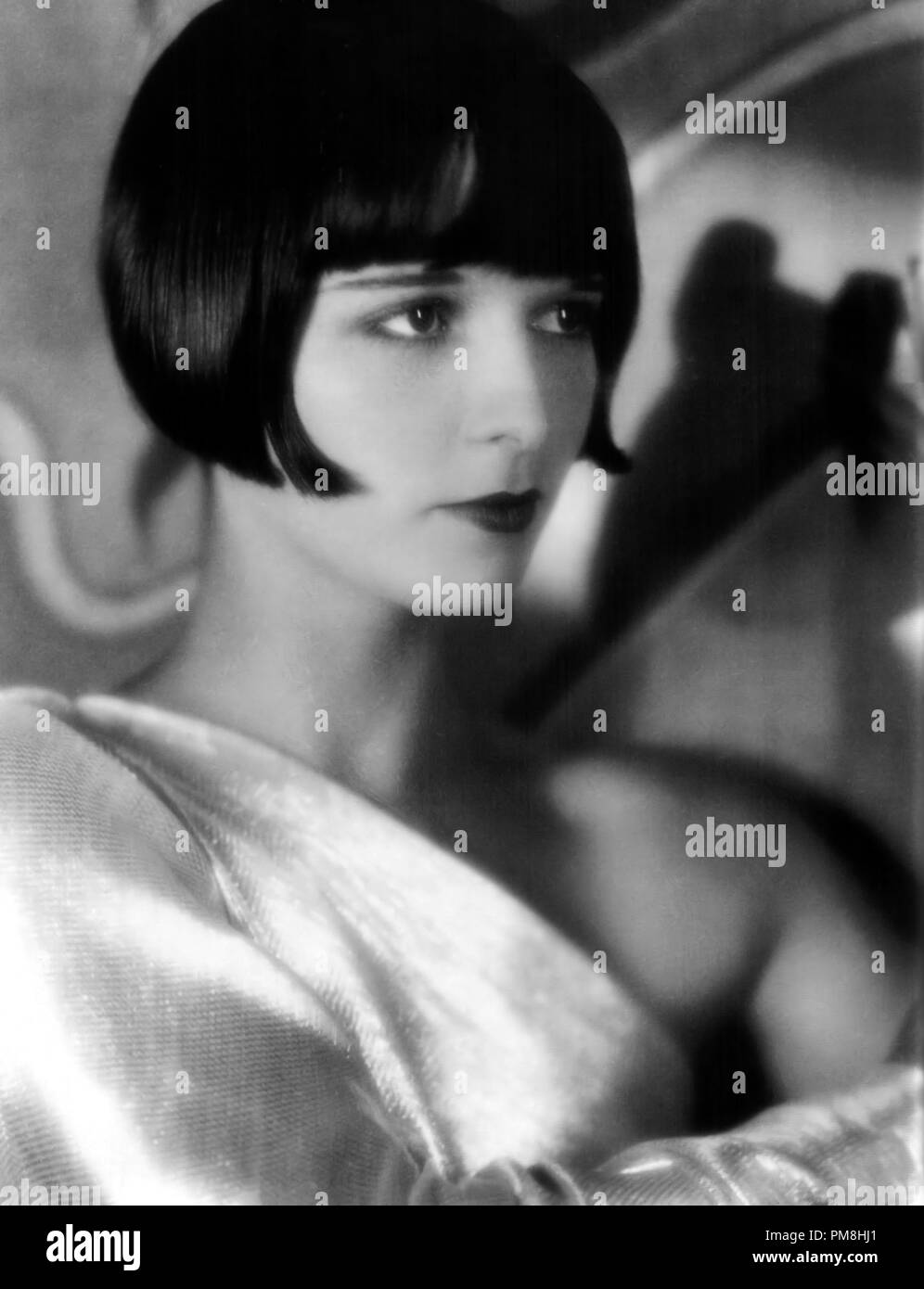 Louise brooks 1926 -Fotos und -Bildmaterial in hoher Auflösung – Alamy