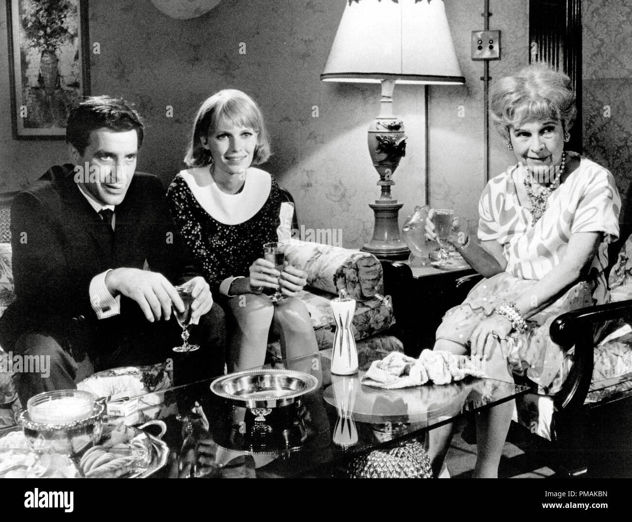 John Cassavetes (als Kerl), Mia Farrow (Rosmarin), Ruth Gordon (wie ...