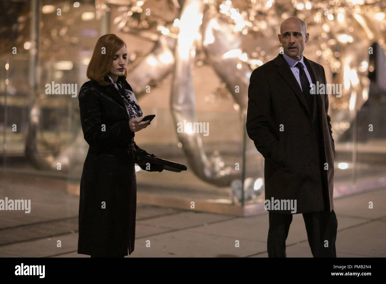 (Von links nach rechts.) Jessica Chastain und Mark Strong Stern in ...