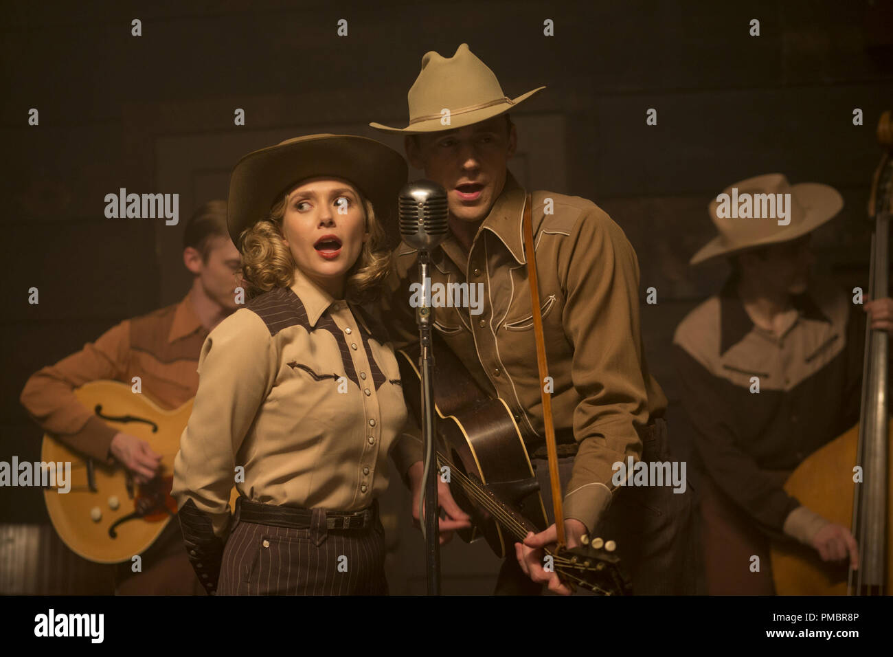 "Ich sah das Licht" (2016) von Links nach Rechts: Elizabeth Olsen wie ...