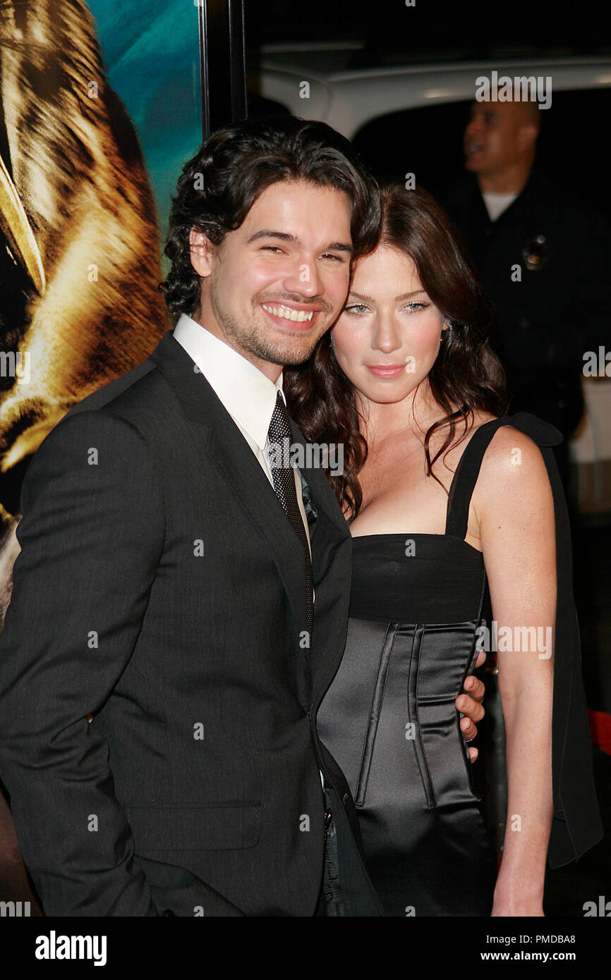 Lynn collins and steven strait -Fotos und -Bildmaterial in hoher ...