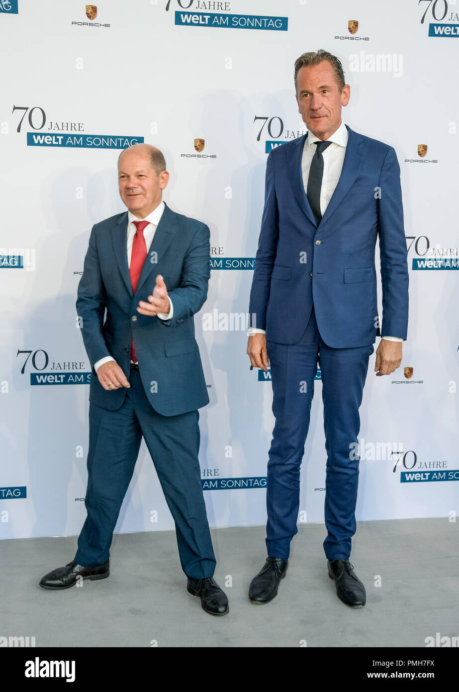 18 September 2018, Hamburg: Mathias Döpfner (r), Vorsitzender des ...