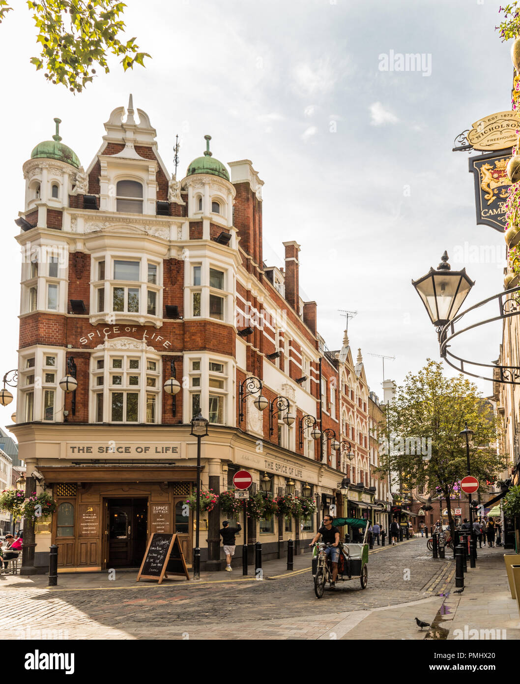 Typisch reisen -Fotos und -Bildmaterial in hoher Auflösung – Alamy