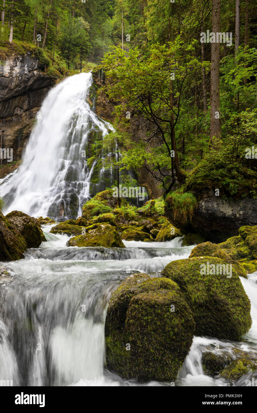 Wasserfall in golling -Fotos und -Bildmaterial in hoher Auflösung – Alamy
