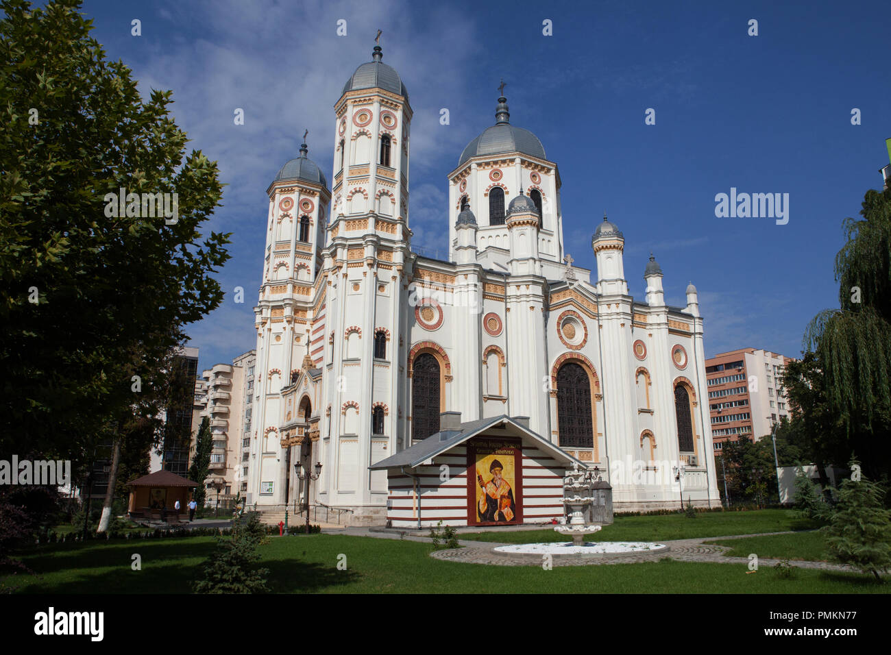 Romania bucharest church religion -Fotos und -Bildmaterial in hoher ...