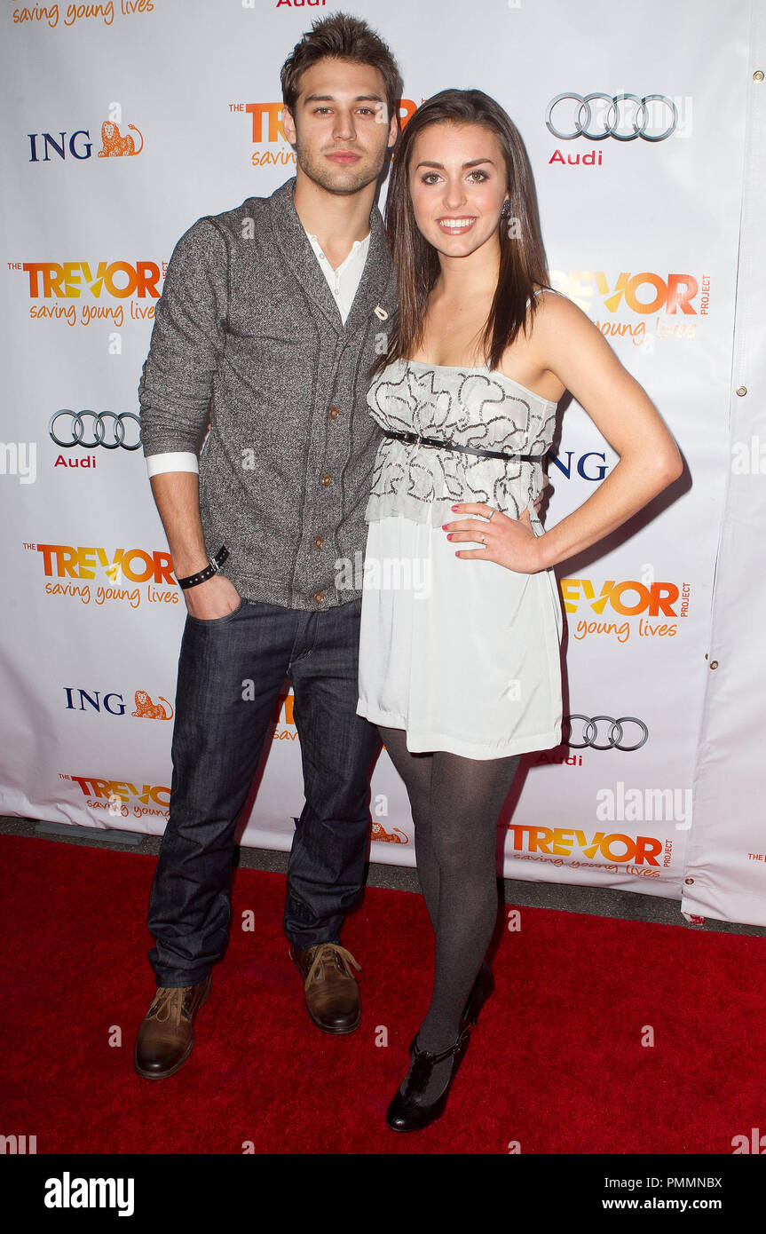 Ryan Guzman And Kathryn Mccormick Stockfotos und -bilder Kaufen - Alamy