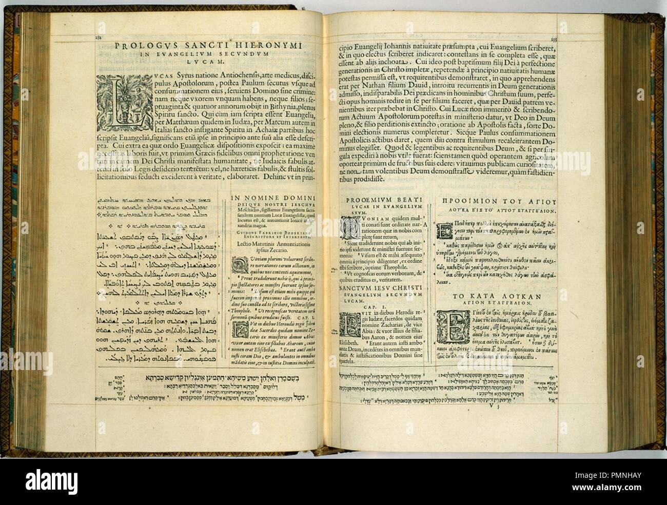 Biblia novum testamentum -Fotos und -Bildmaterial in hoher Auflösung ...