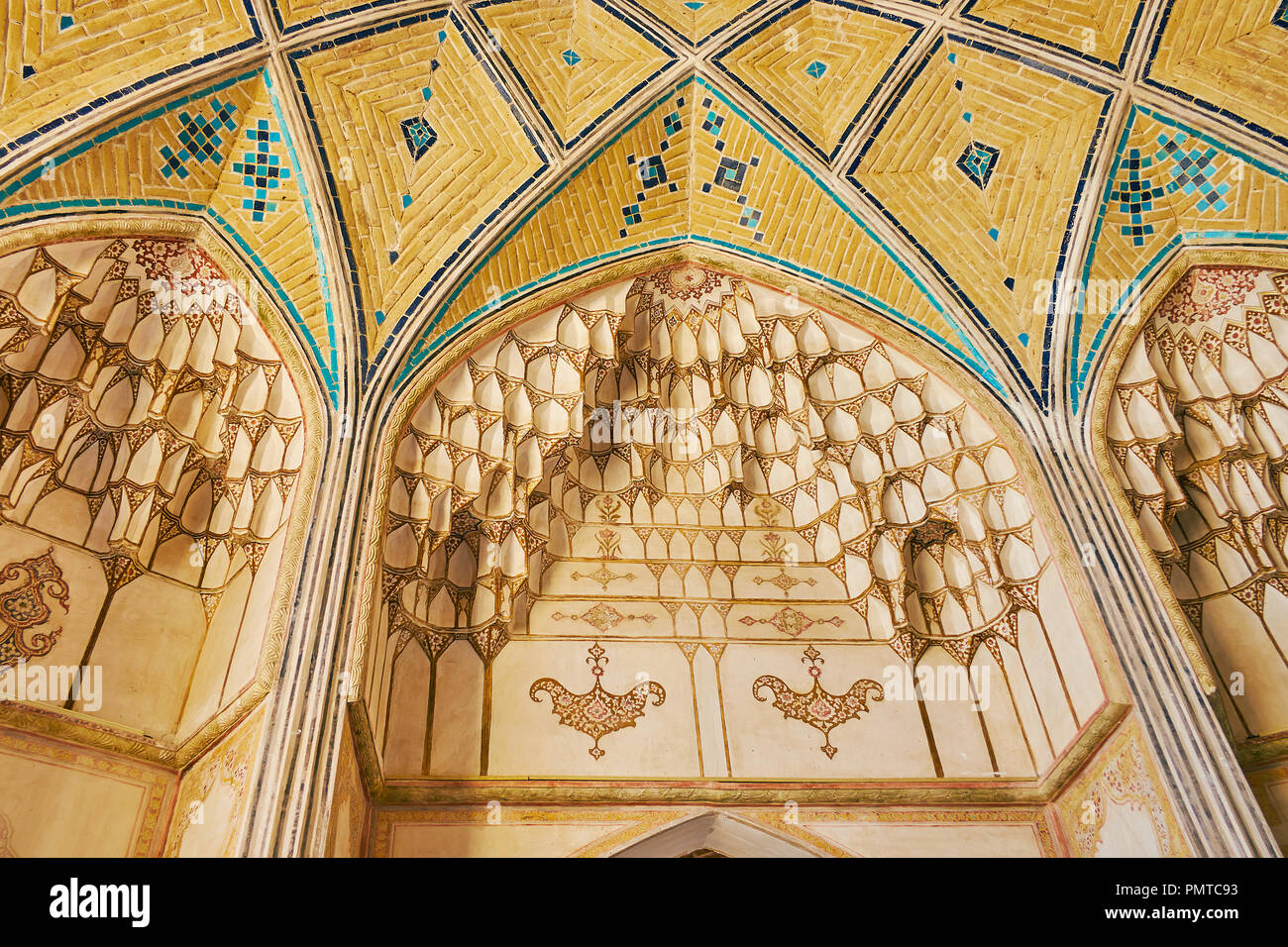 Gips arabesken -Fotos und -Bildmaterial in hoher Auflösung – Alamy