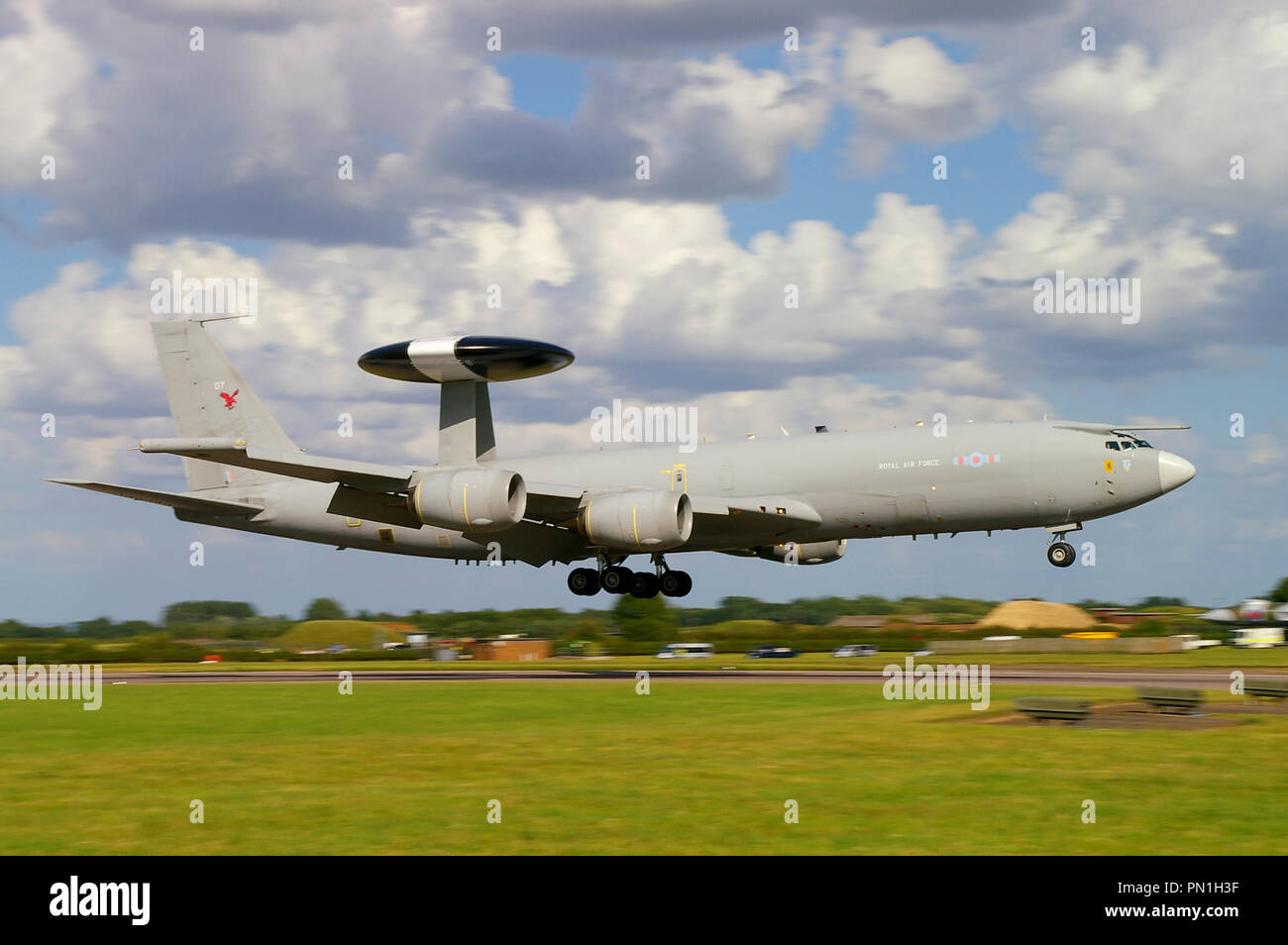 Royal Air Force RAF Boeing E-3 Sentry AWACS-Flugzeug Landung in RAF ...