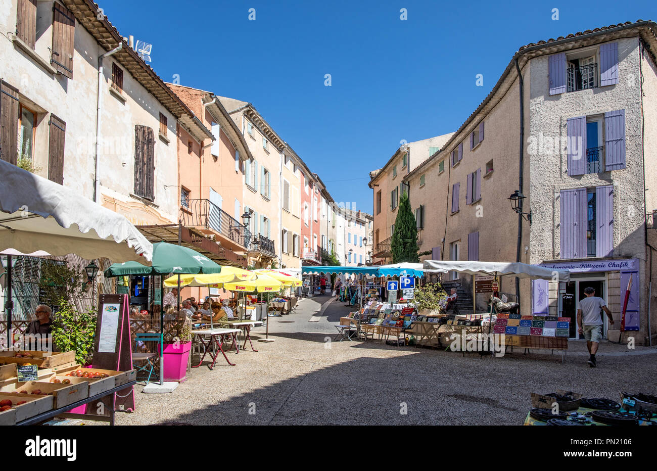Apt market -Fotos und -Bildmaterial in hoher Auflösung – Alamy