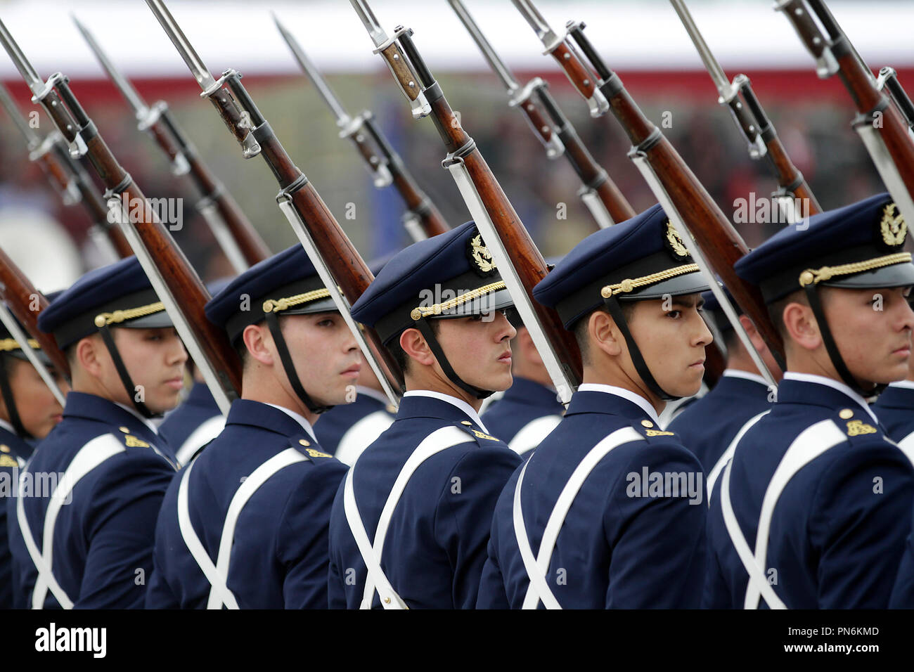 Soldiers in military parade santiago -Fotos und -Bildmaterial in hoher ...