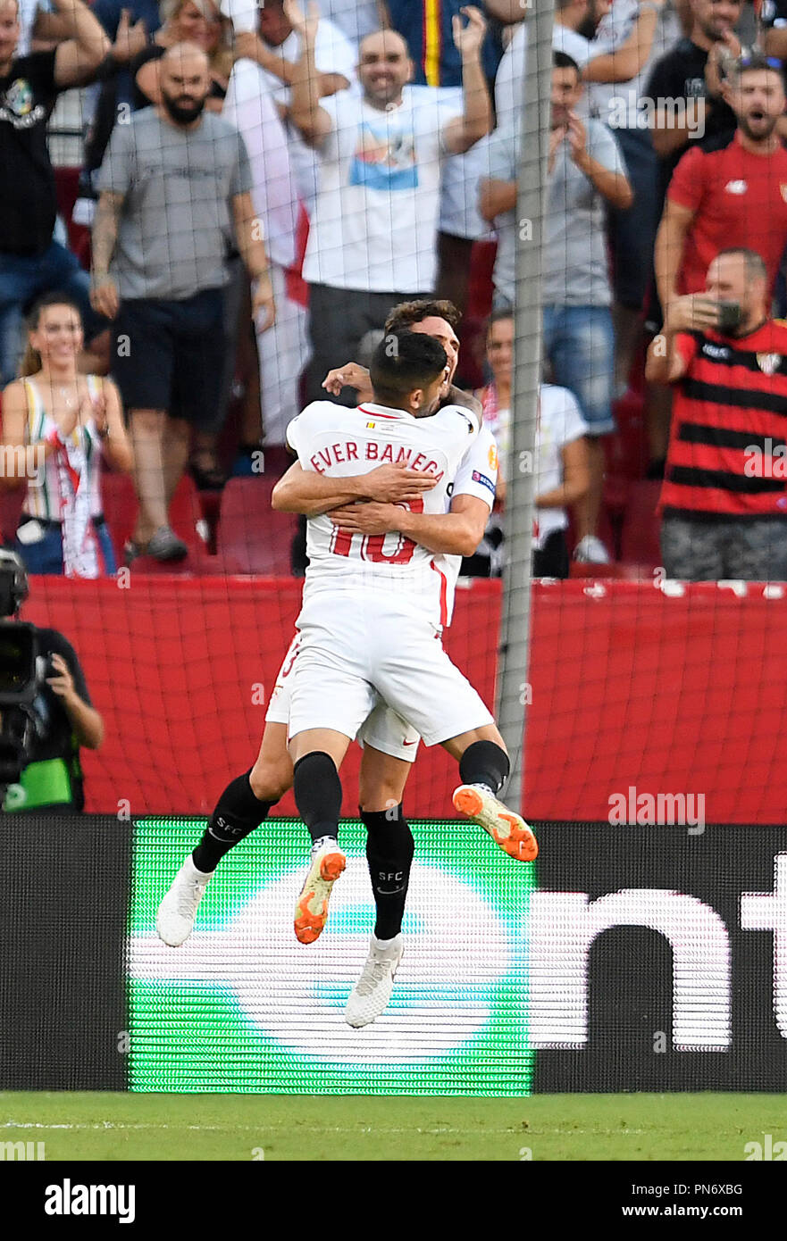 Der sevilla fc spieler überhaupt banega celebrat -Fotos und ...