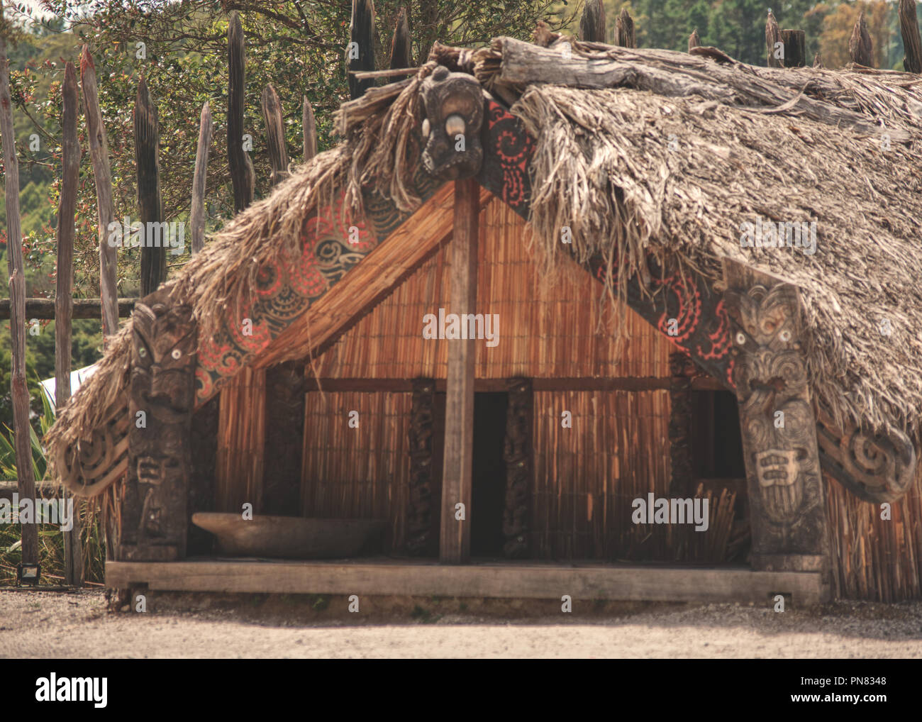 Maori house -Fotos und -Bildmaterial in hoher Auflösung – Alamy