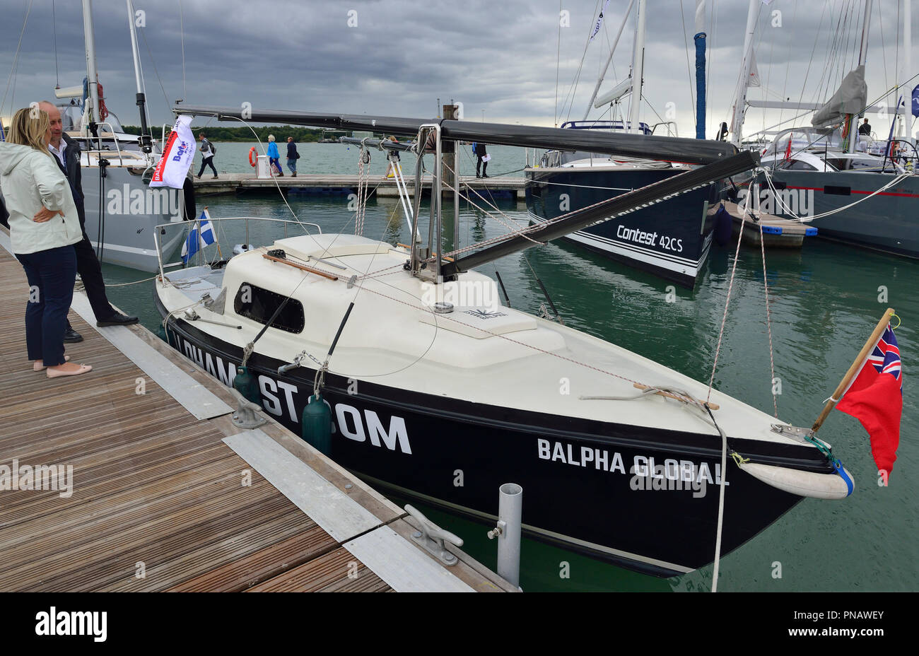 Foldable boat -Fotos und -Bildmaterial in hoher Auflösung – Alamy
