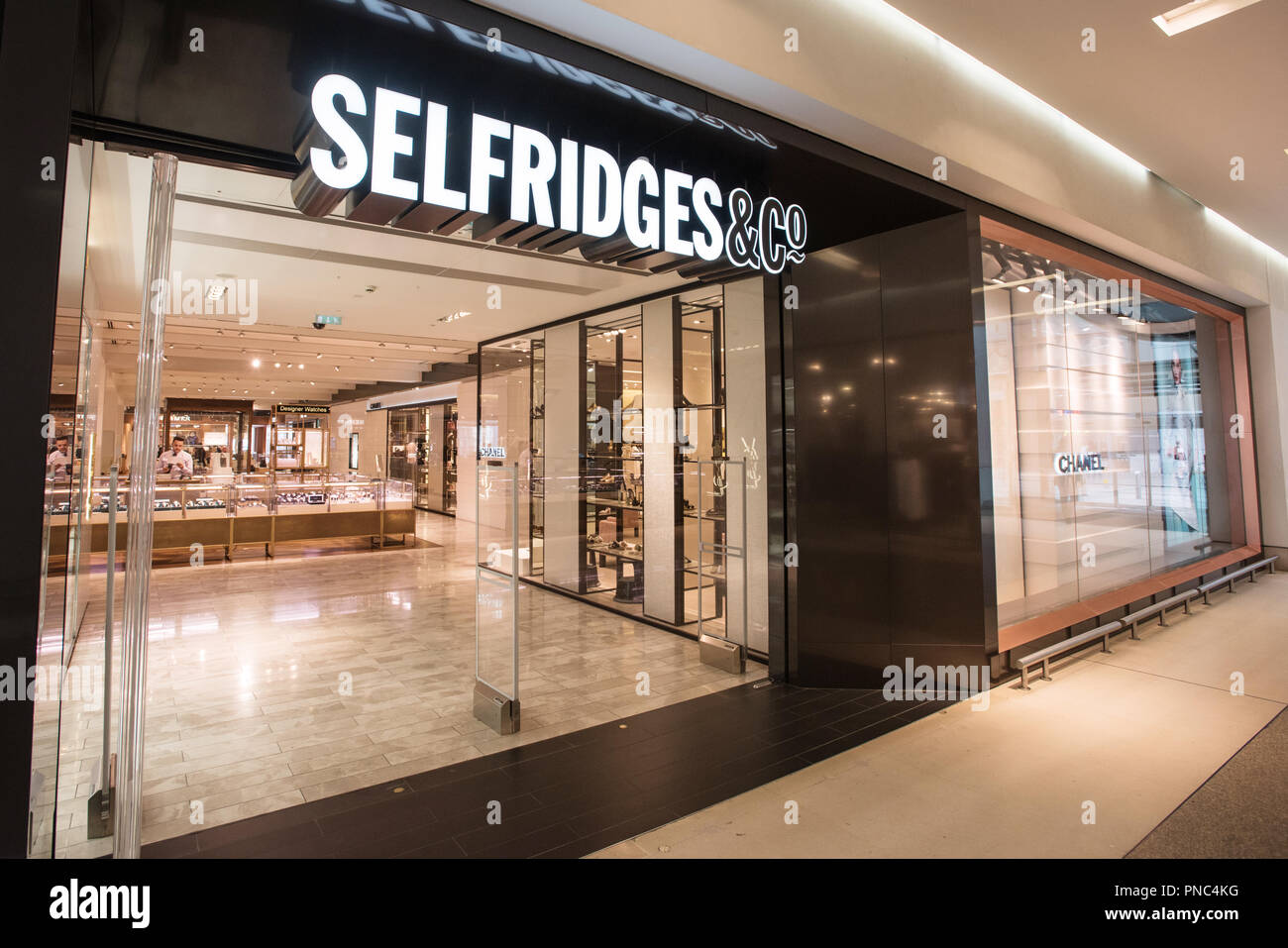 Selfridges logo -Fotos und -Bildmaterial in hoher Auflösung – Alamy