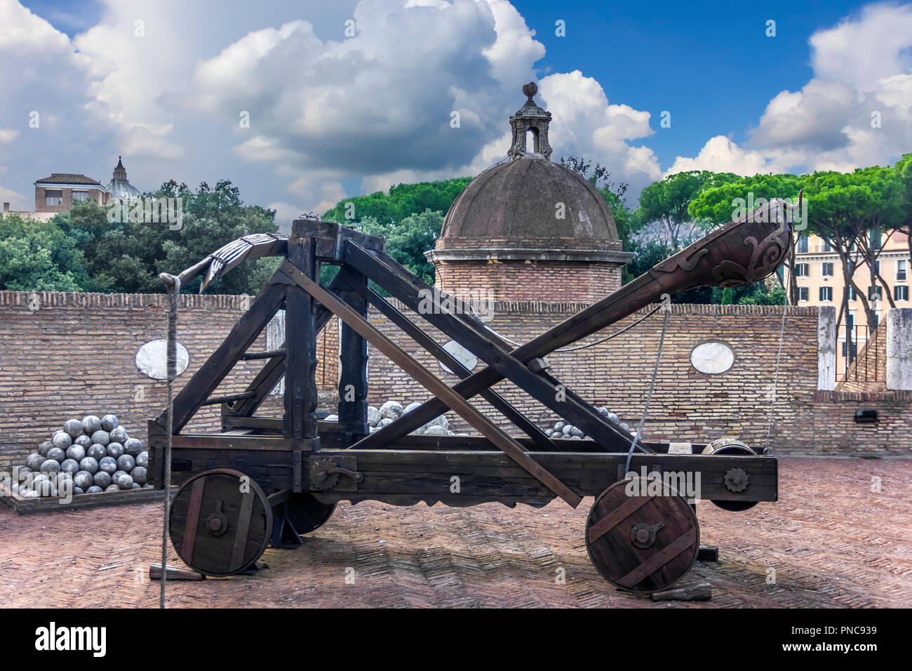 Römisches katapult -Fotos und -Bildmaterial in hoher Auflösung – Alamy