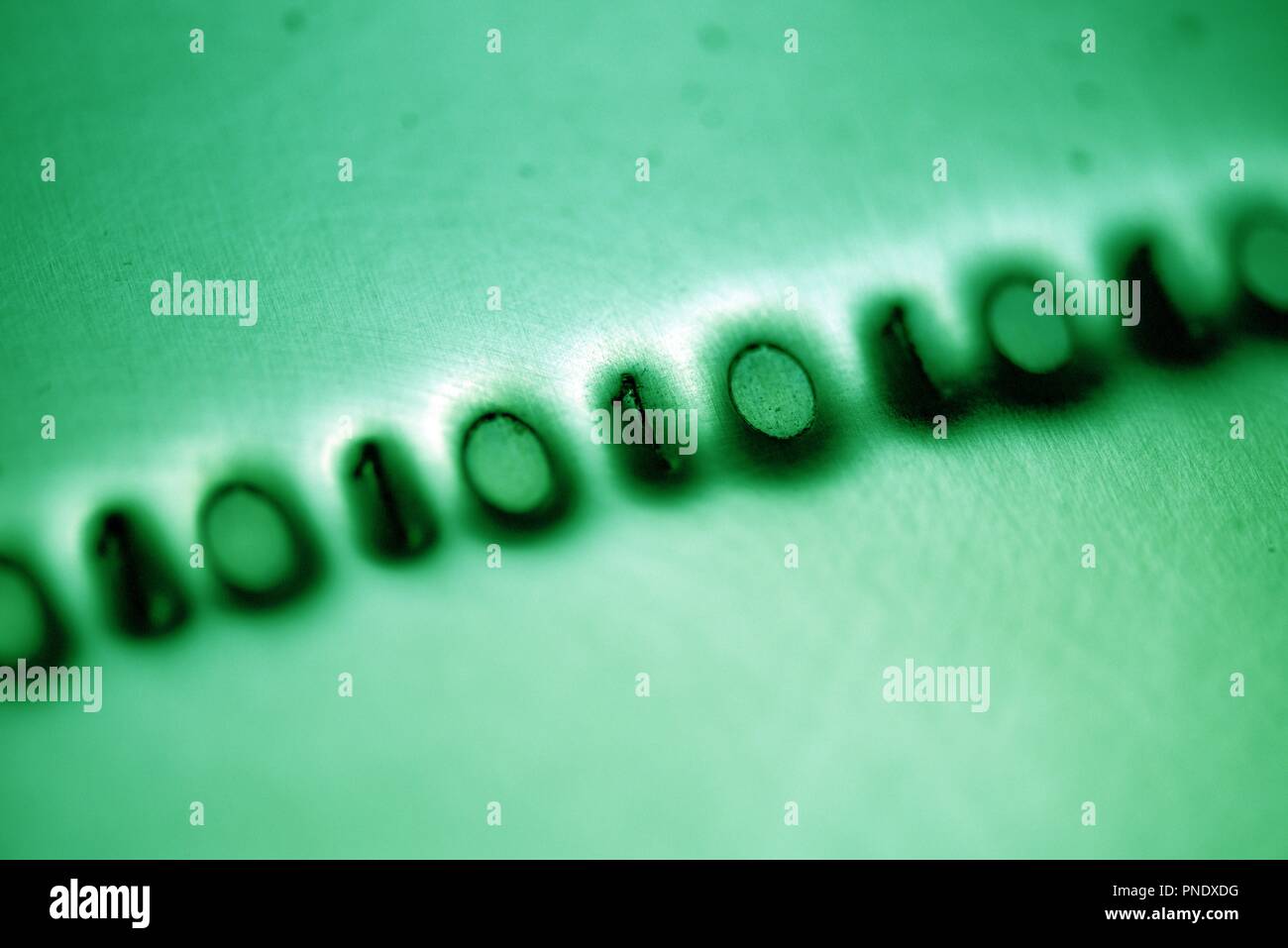 Binary numerals -Fotos und -Bildmaterial in hoher Auflösung – Alamy