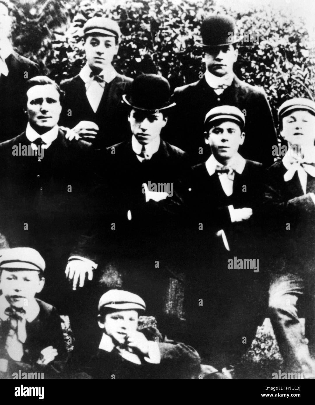 Privat charlie chaplin -Fotos und -Bildmaterial in hoher Auflösung – Alamy