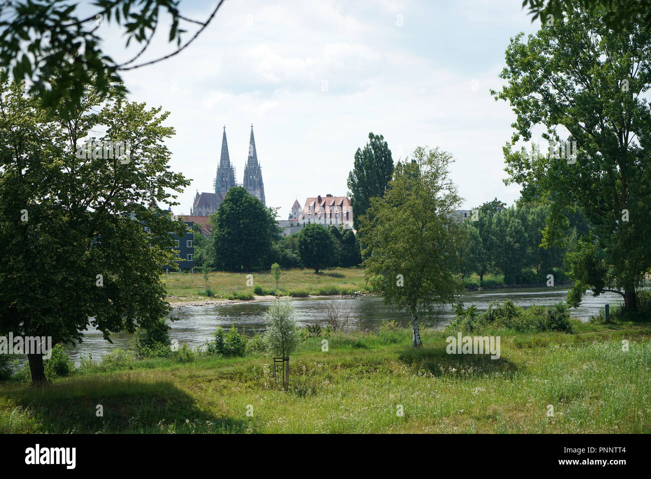 Die Donau ist der zweitlängste Fluss Europas und fließt durch zehn ...